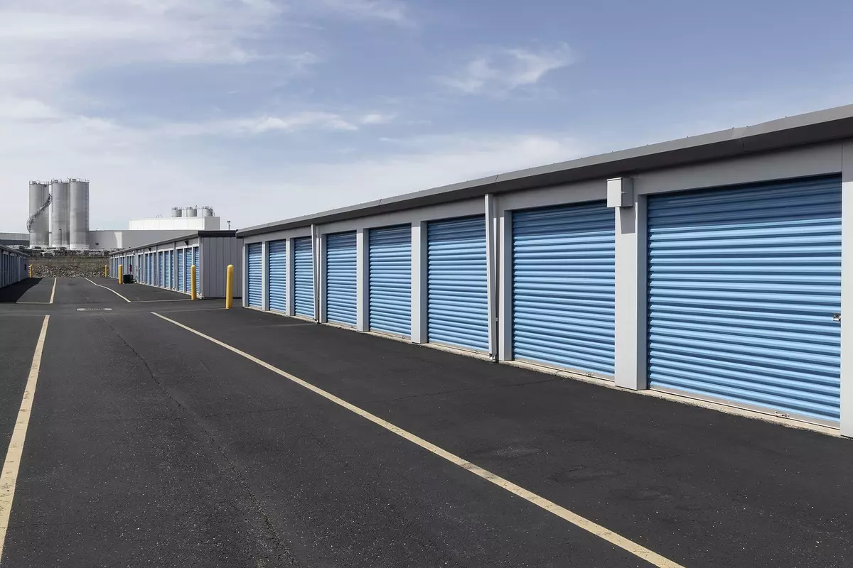 Expert Guide On The Costs of Storage | ZOOM